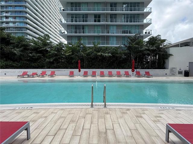 Luxury apartment complex for rent in Miami, United States