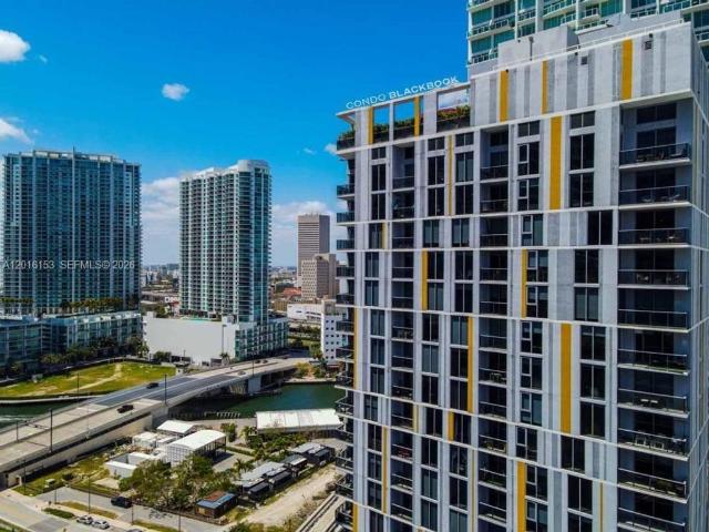 Luxury apartment complex for rent in Miami, United States