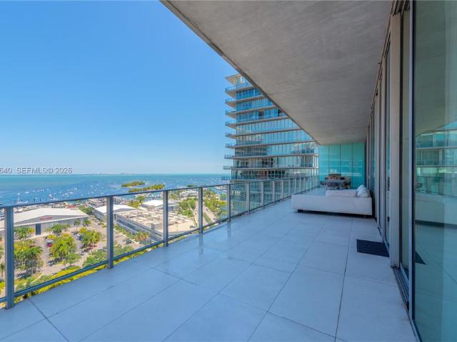 Luxury apartment complex for rent in Miami, United States