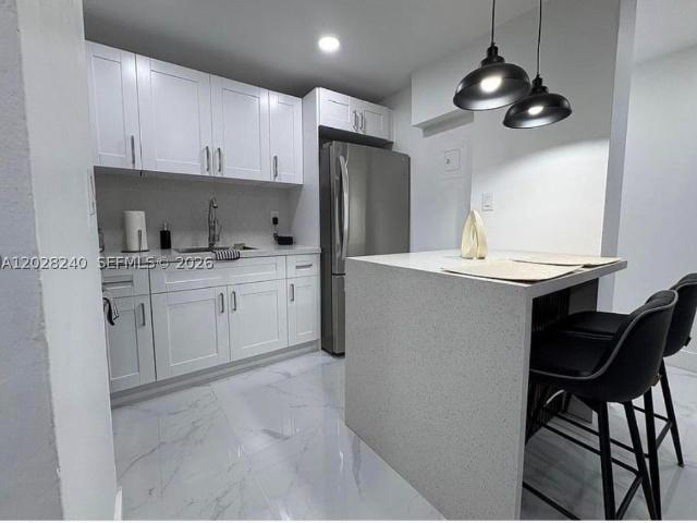 Luxury apartment complex for rent in Miami, United States