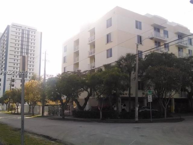 Luxury apartment complex for rent in Miami, United States