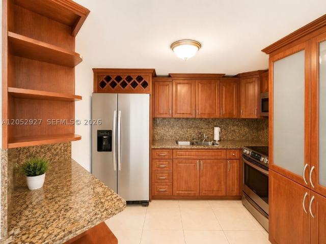 Luxury apartment complex for rent in Miami, United States