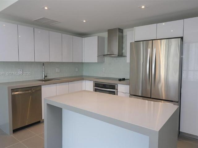Luxury apartment complex for rent in Miami, United States