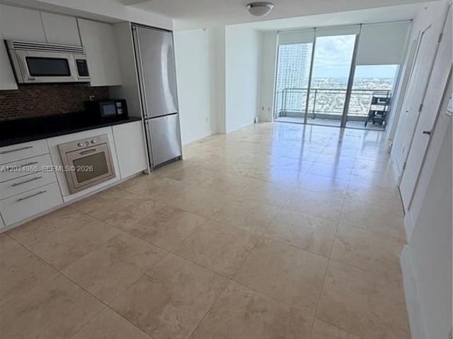 Luxury apartment complex for rent in Miami, United States