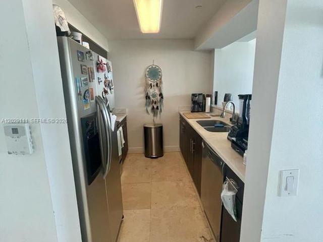 Luxury apartment complex for rent in Miami, United States