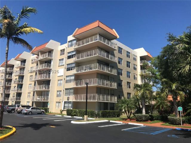 Luxury apartment complex for rent in Miami, United States