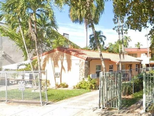 Luxury apartment complex for rent in Miami, United States