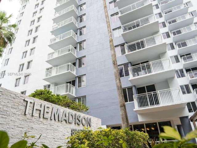Luxury apartment complex for rent in Miami, United States