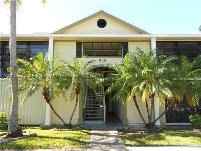 Luxury apartment complex for rent in Miami, United States