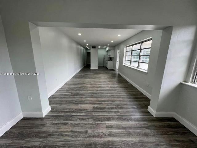 Luxury apartment complex for rent in Miami, United States
