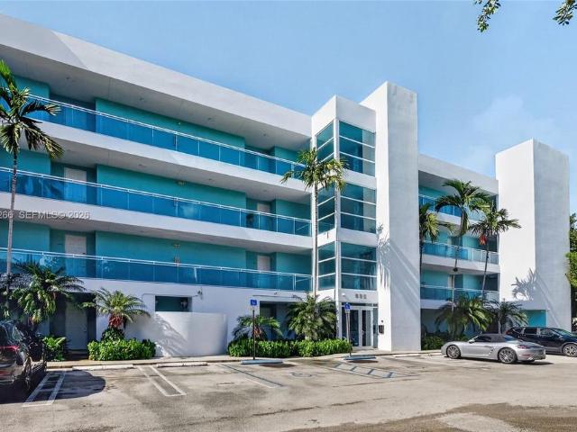 Luxury apartment complex for rent in Miami, United States