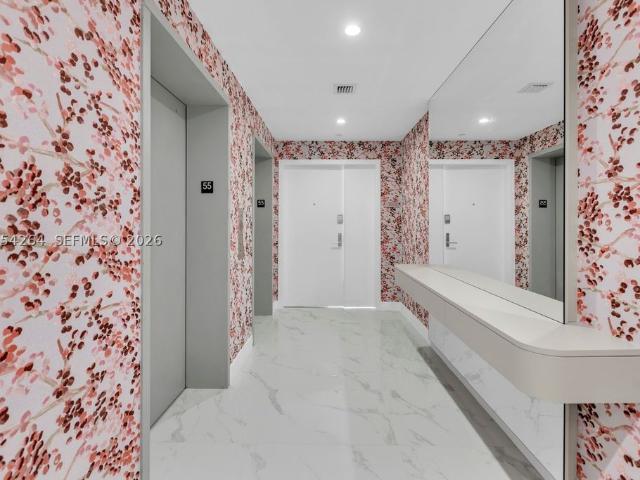 Luxury apartment complex for rent in Miami, Florida