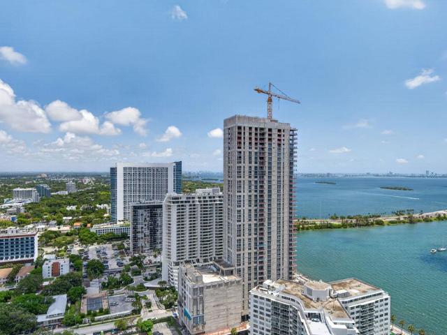 Luxury apartment complex for rent in Miami, United States