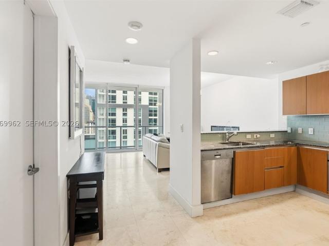 Luxury apartment complex for rent in Miami, United States