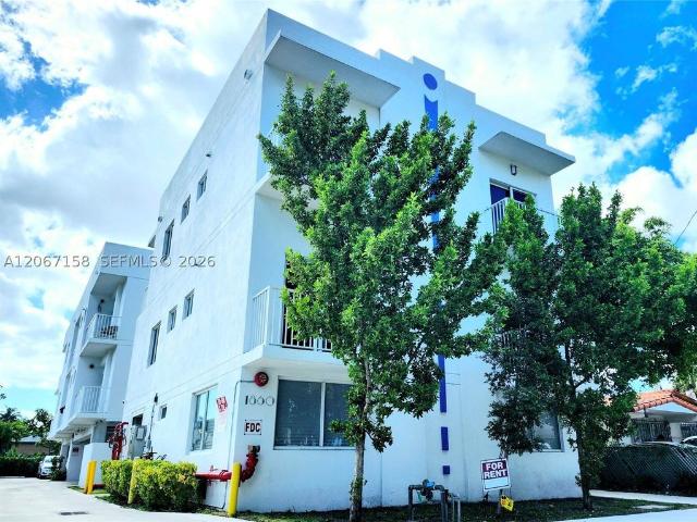 Luxury apartment complex for rent in Miami, United States