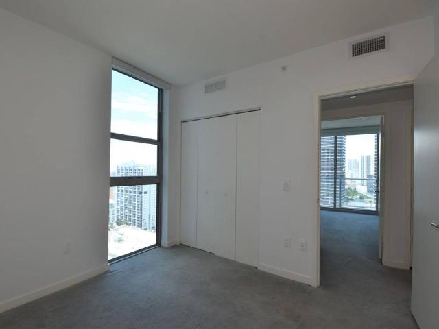 Luxury apartment complex for rent in Miami, United States