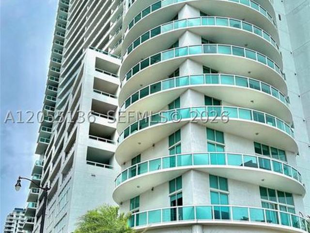 Luxury apartment complex for rent in Miami, United States