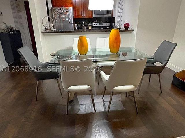 Luxury apartment complex for rent in Miami, United States