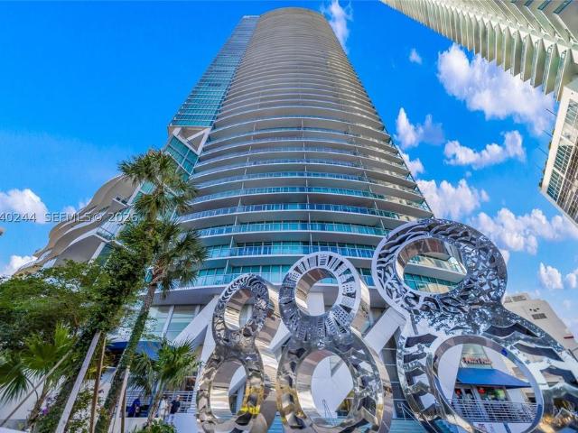 Luxury apartment complex for rent in Miami, United States