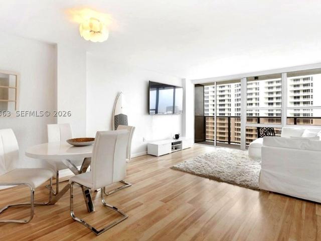 Luxury apartment complex for rent in Miami, United States