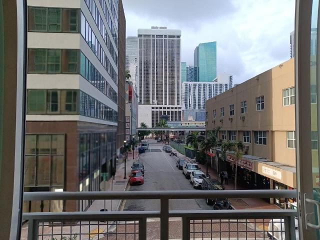 Luxury apartment complex for rent in Miami, United States