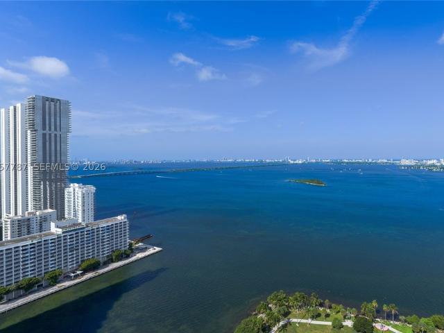 Luxury apartment complex for rent in Miami, United States