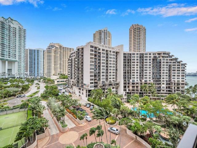 Luxury apartment complex for rent in Miami, United States