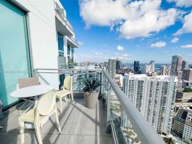 Luxury apartment complex for rent in Miami, United States