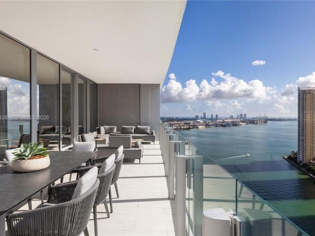 Luxury apartment complex for rent in Miami, United States