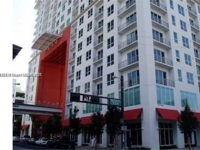 Luxury apartment complex for rent in Miami, United States