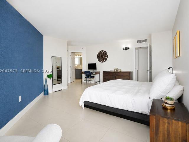 Luxury apartment complex for rent in Miami, United States