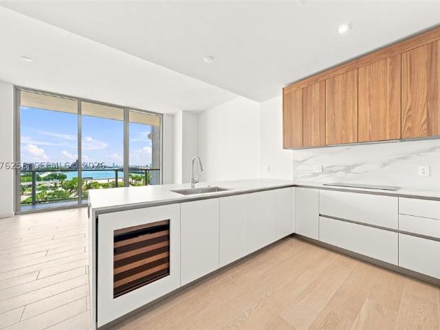 Luxury apartment complex for rent in Miami, United States