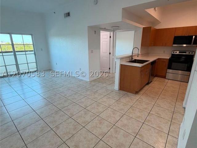 Luxury apartment complex for rent in Miami, United States