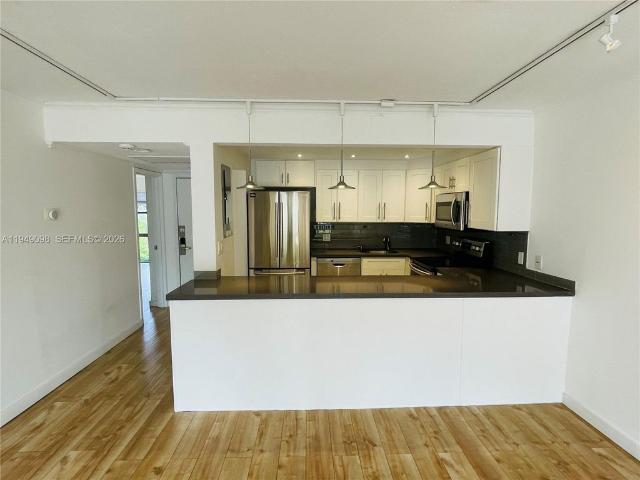 Luxury apartment complex for rent in Miami, United States