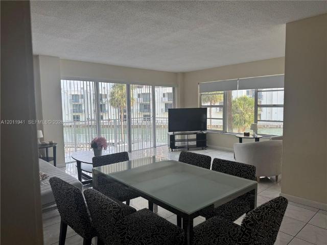 Luxury apartment complex for rent in Miami, United States