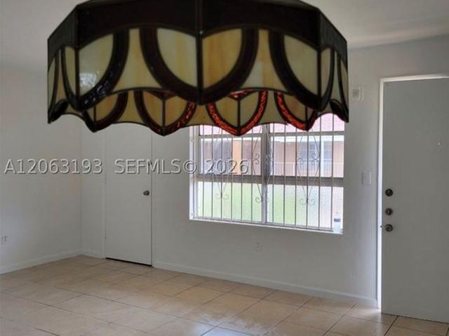 Luxury apartment complex for rent in Miami, United States