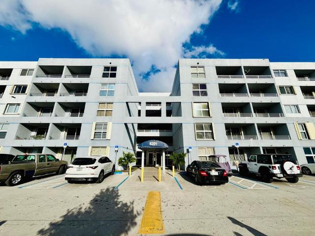 Luxury apartment complex for rent in Miami, United States