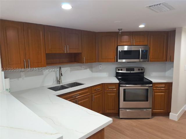 Luxury apartment complex for rent in Miami, United States
