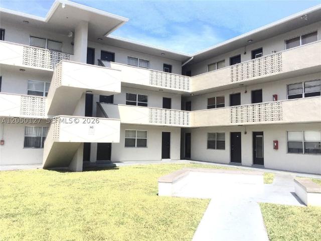 Luxury apartment complex for rent in Miami, United States