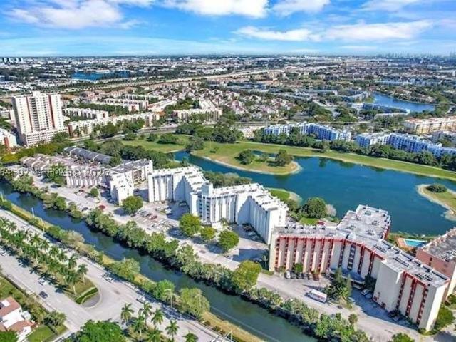 Luxury apartment complex for rent in Miami, United States