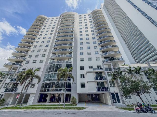 Luxury apartment complex for rent in Miami, United States