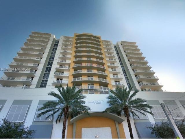 Luxury apartment complex for rent in Miami, United States