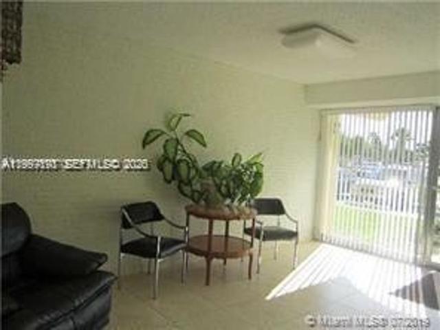 Luxury apartment complex for rent in Miami, United States