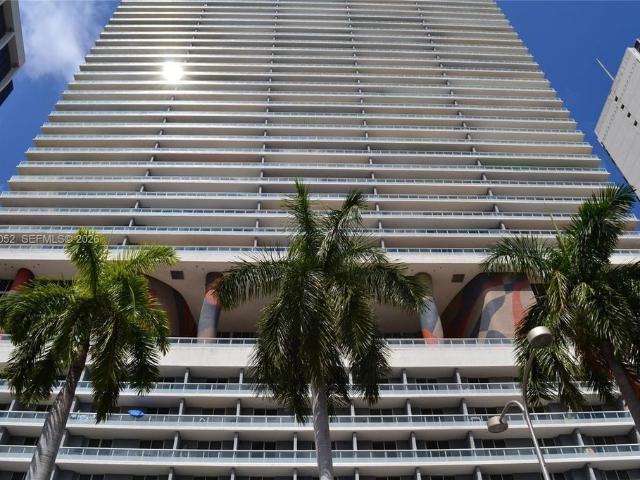 Luxury apartment complex for rent in Miami, United States