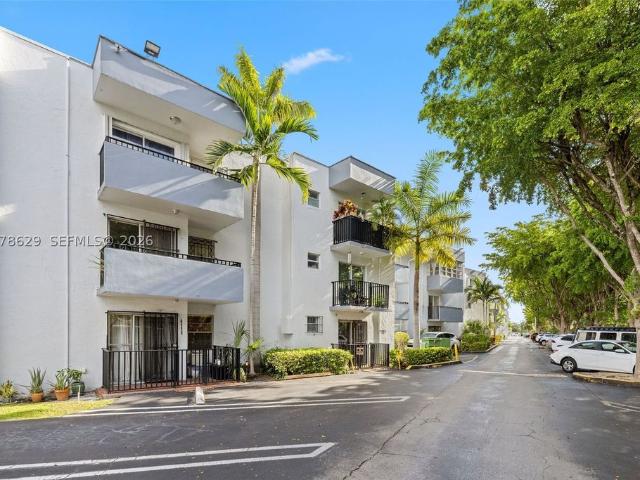 Luxury apartment complex for rent in Miami, United States
