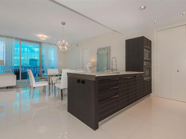 Luxury apartment complex for rent in Miami, United States