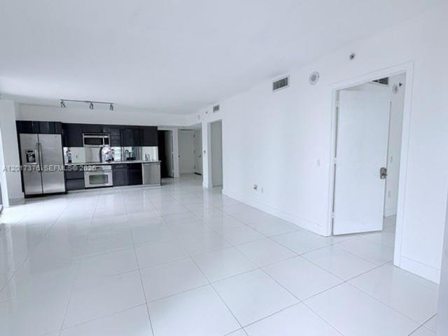 Luxury apartment complex for rent in Miami, United States