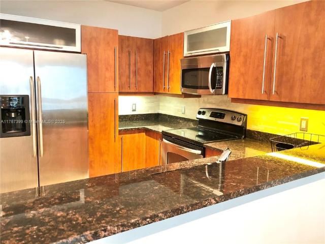 Luxury apartment complex for rent in Miami, United States
