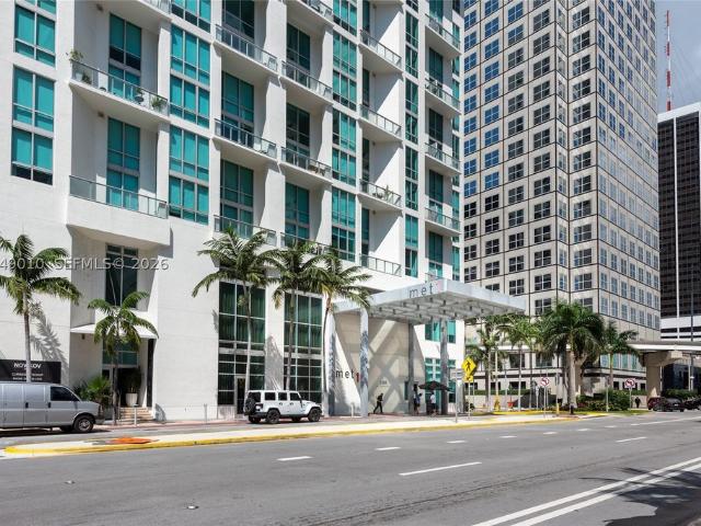 Luxury apartment complex for rent in Miami, United States
