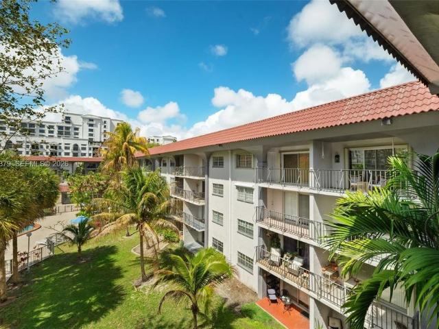 Luxury apartment complex for rent in Miami, United States